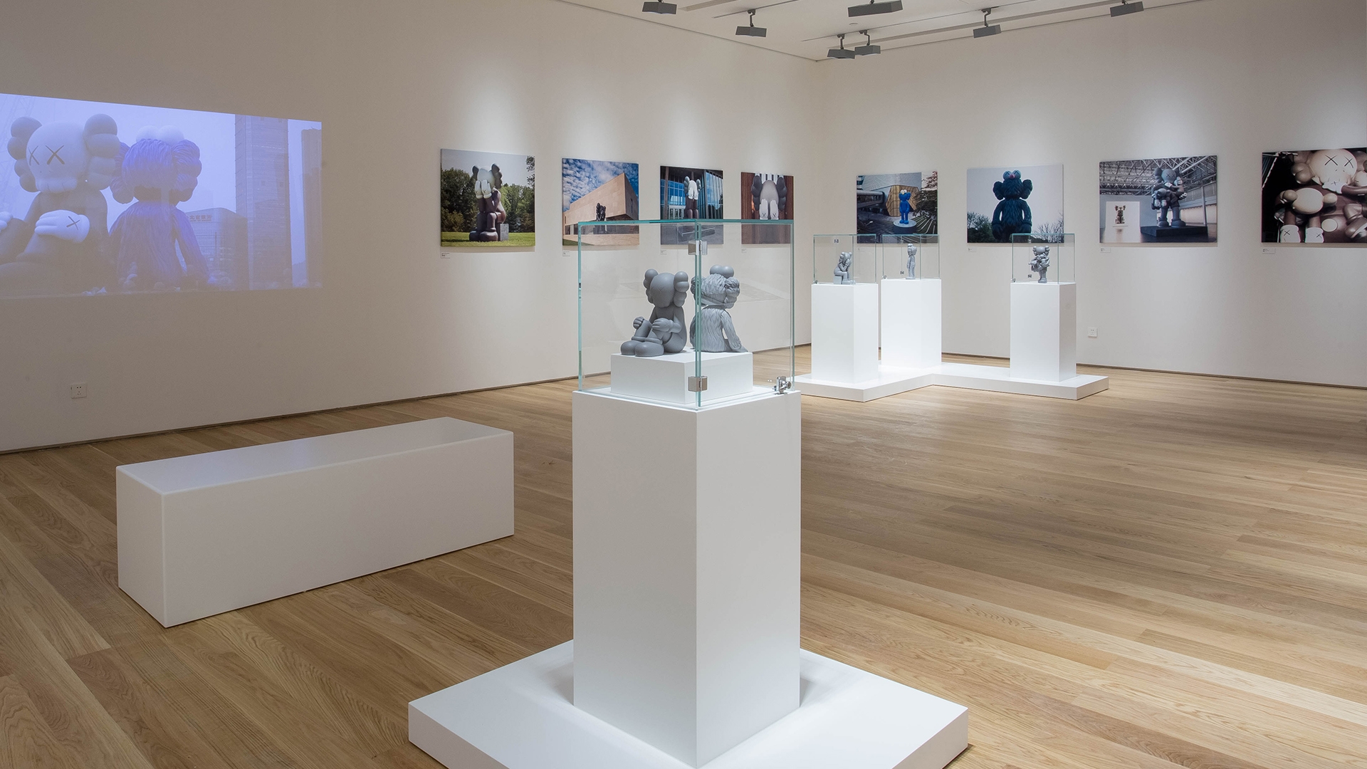 KAWS SEEING/ WATCHING | | AllRightsReserved